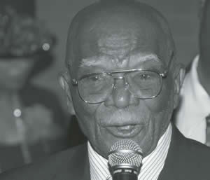 Beechie Brooks was presented the Legacy Award - Milwaukee Courier ...